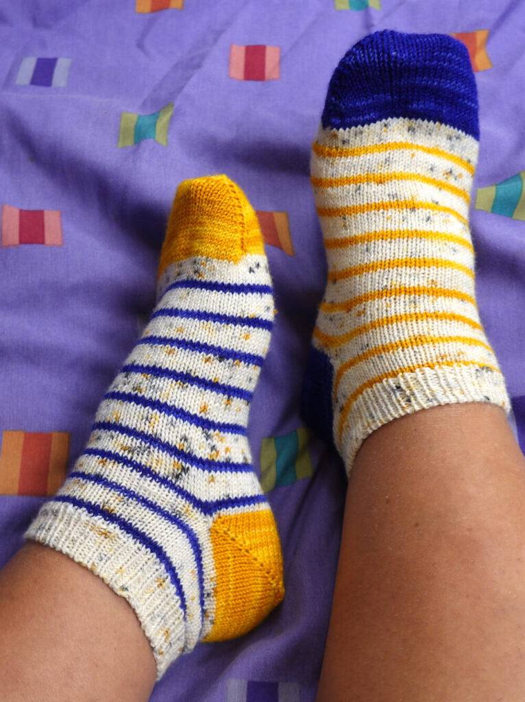 Toe Up Simple Socks No 4 – TONIA KNITS